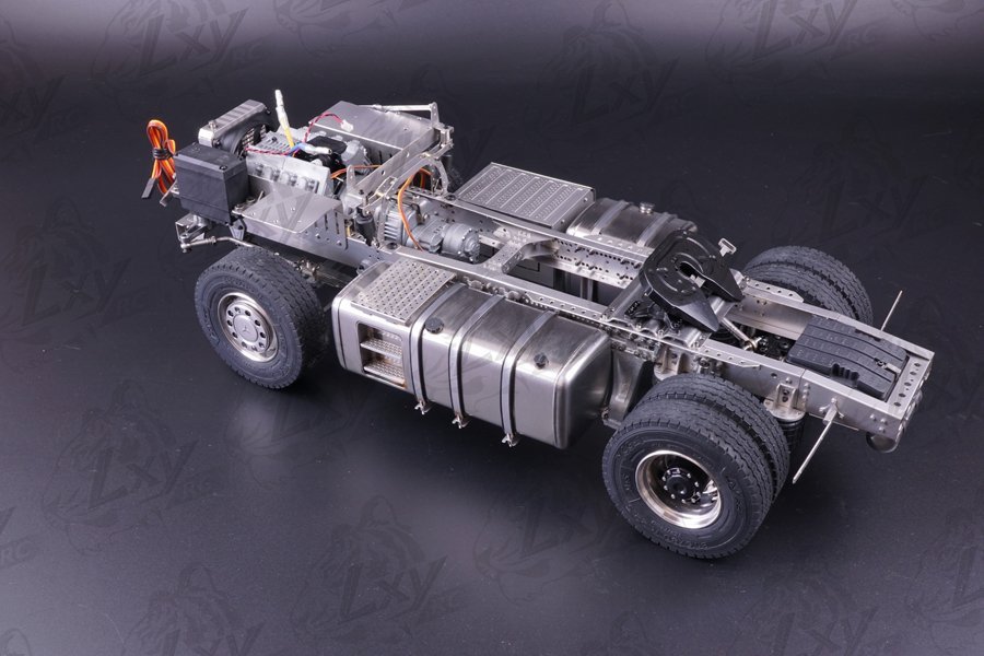 2 axle tractor chassis - 1/14 Customs