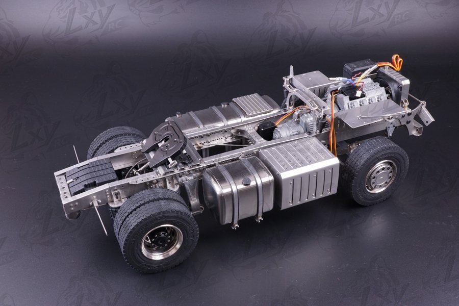 2 axle tractor chassis - 1/14 Customs