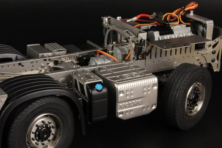 8×8 tractor chassis - 1/14 Customs